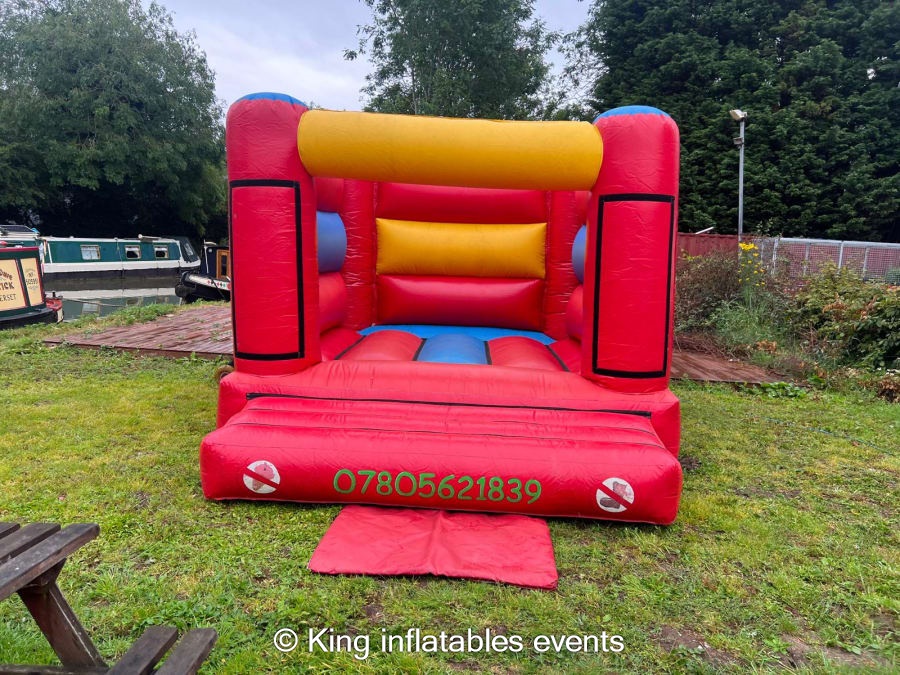 Bouncy Castles - bouncy castle hire and party events in hinckley ...